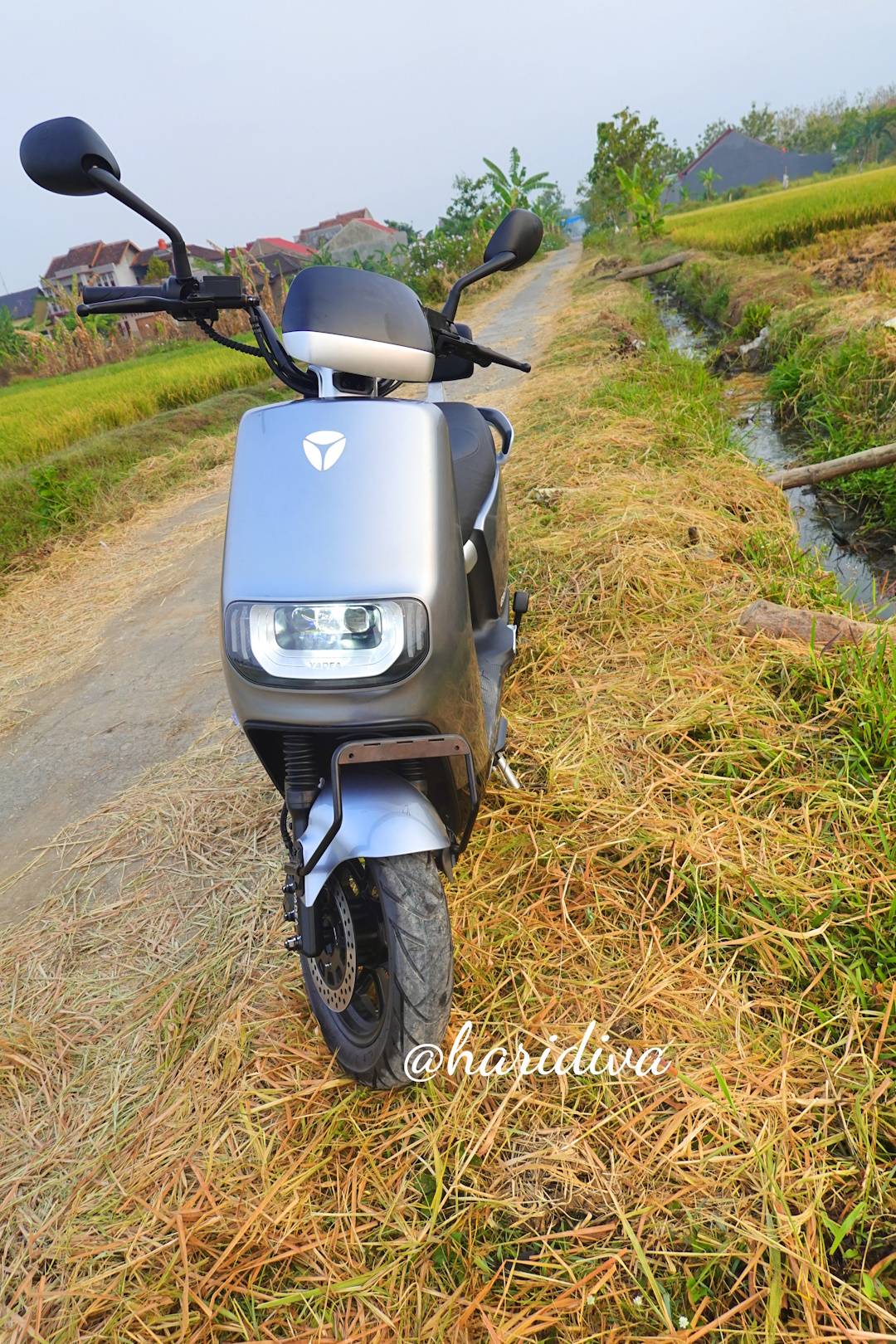 Kesan Pertama dengan Yadea E8S Pro – Bhyllabus l'énigme